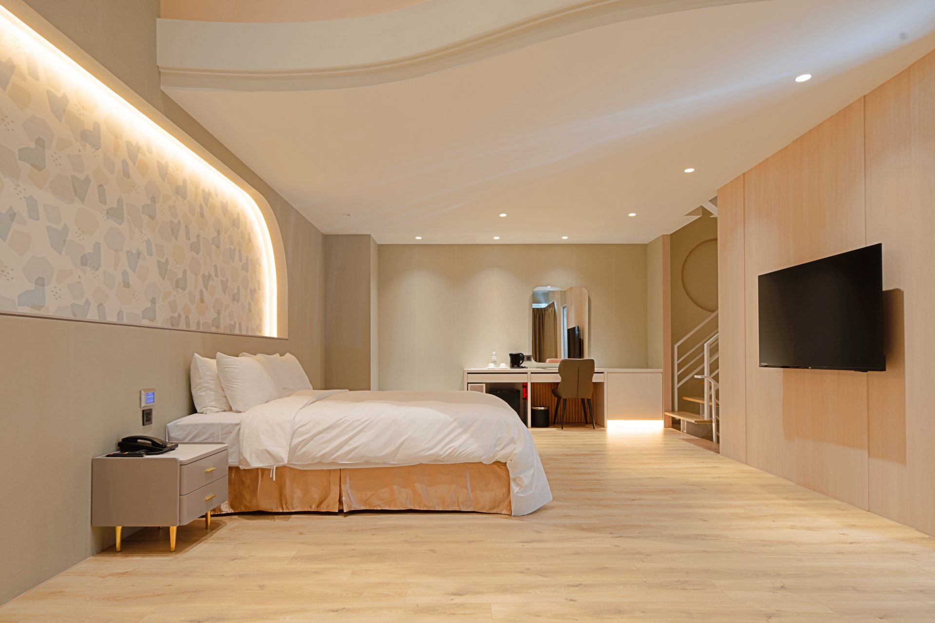 豪華親旅主題VILLA - 晶盈親旅大酒店｜加購高鐵車票享78折起優惠